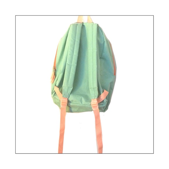 Trailmaker | Bags | Nwt Trailmaker Classic Lightweight Day Backpack ...